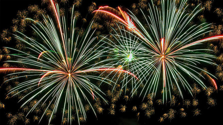 How to Shoot and Post-Process Your Fireworks Photos - Lightroom Killer Tips